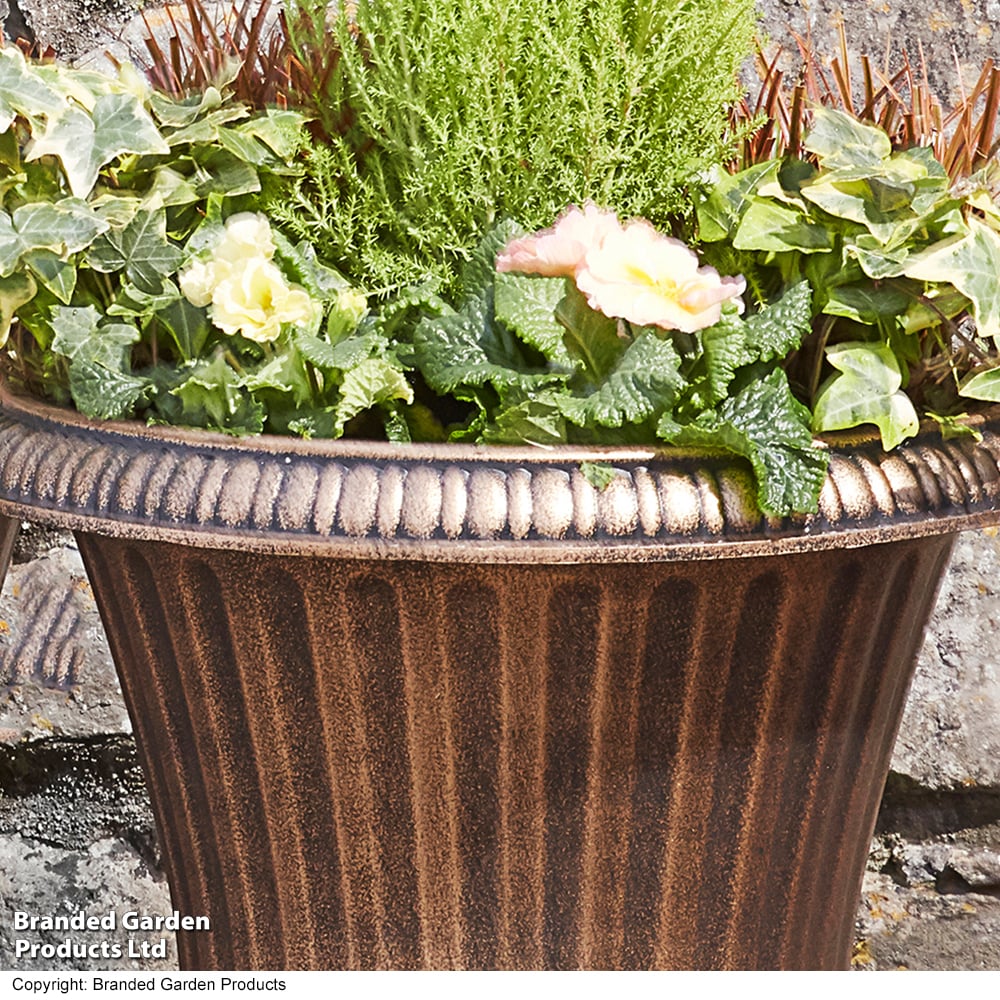 Bronze Urn planters - A highly sophisticated duo of bronze urn planters ...
